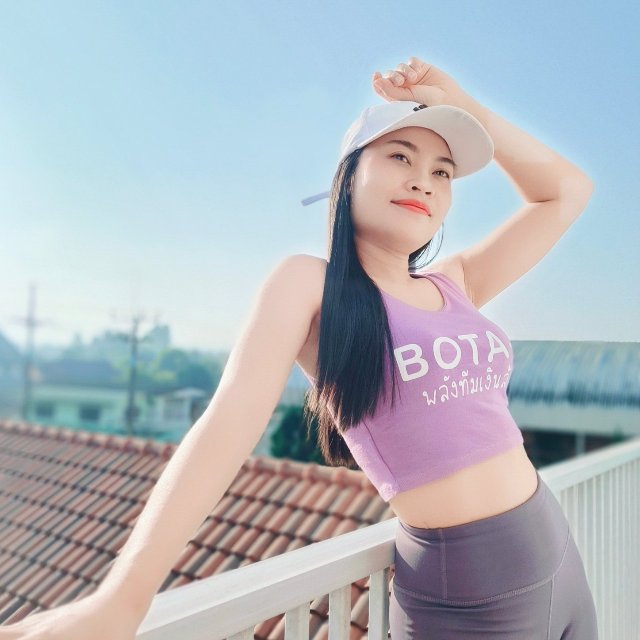 Kat Bota-P 💜 | LINE SHOPPING