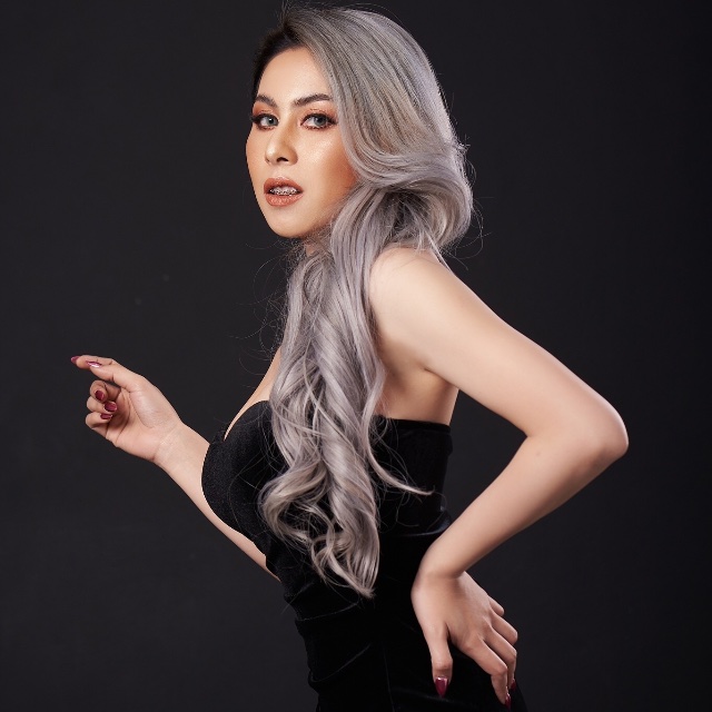 IG: ss_jazzy_s | LINE SHOPPING